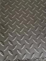 China SUS304 Hot Rolled Checkered Stainless Steel Plate with Polished Surface for Non-Slip Applications for sale