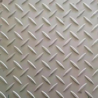 China 0.4 - 8.0mm Thick Checkered Anti Slip 201 304 316L Stainless Steel Plate for Floor for sale