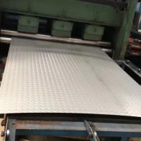 China Non-Slip Flooring Hot Rolled Stainless Steel Plate SS201 304 304L 316L Checkered Sheet for sale