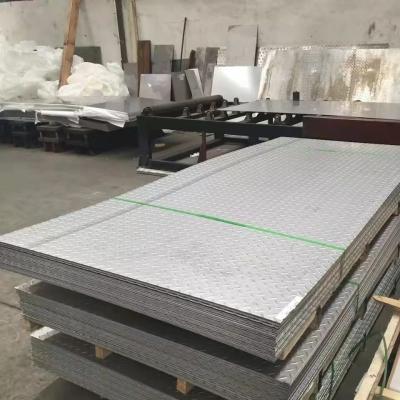 China Hot Rolled Checkered Anti-Slip Stainless Steel Plate for Kitchen Floor in Stock for sale