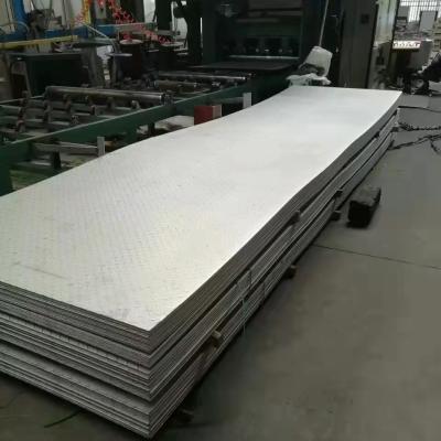 China 3mm Hot Rolled 304 Stainless Steel Checkered Plate with Checkered Surface for sale