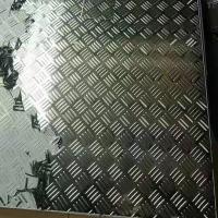China Embossed Anti Slip 304 Stainless Steel Diamond Plate with Checkered Surface for Industrial Use for sale