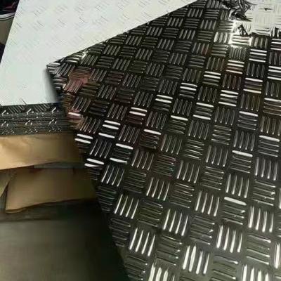 China Wholesale 304L Checkered Stainless Steel Plate Hot Rolled 1500x6000mm Stainless Steel Sheet for sale