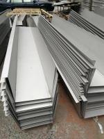 China 304 Stainless Steel Gutter Customized Size Rainfall Gutter Corrosion Resistant for Metal Building for sale