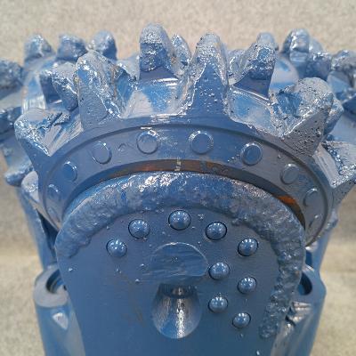 China Customizable Size Carbide Material Mill Tooth Drill Bit with IADC 117/127/217 for Efficient Drilling for sale
