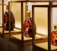 China Commercial Jewelry Store Showcases Wall Hung Type Champagne Golden for sale