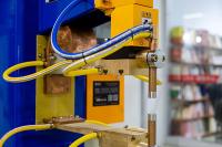 China 1000HZ Inverter MFDC Spot Welding Machine ISO 160KVA Resistance Welding for sale