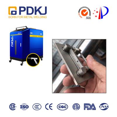 China Carbon Steel Raycus Handheld Fiber Laser Welding Machine 12MM/S 2000W 220V for sale