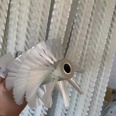 China Customized 1 Meter/2 Meters Photovoltaic Solar Panel Cleaning Brushes With Aluminum Tube for sale