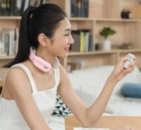 China Fashionable Cordless Heated Neck Massager Weight 160g Size 142 * 138 * 60mm USB Charging for sale
