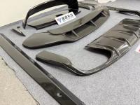 China Customized Bentley Bentayga Body Kit Carbon Fiber Front Lip Side Skirt Diffuser Spoiler for sale