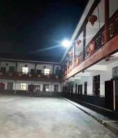 China Intelligent Solar Street Lights with 400W LED Power and 3.2V 40Ah Battery Capacity for sale
