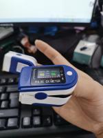 China Medical Digital Fingertip Pulse Oximeter Blood Pressure Finger Oxygen Sensor for sale