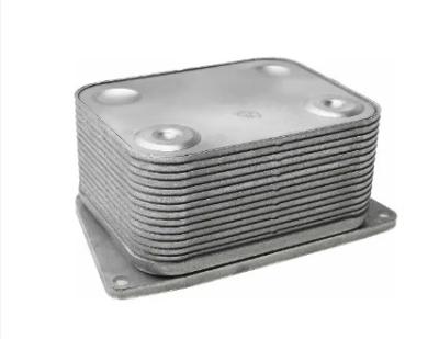 China High quality 077 117 021 P auto parts cooling system oil radiator 077117021P suitable for Volkswagen Touareg 4.2 for sale