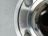 China Hot selling front wheel bearing LR178617 for Land Rover New Defender 2020 for sale