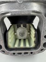 China High-selling engine mount L 8WD 199 371 B suitable for B9 2.0T for sale