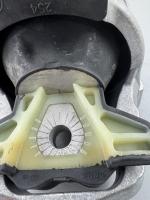 China High-selling engine mount L 8WD 199 371 B suitable for B9 2.0T for sale