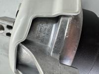 China One-stop purchased engine mount (R) 2211 6786 242 for F02 for sale