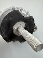 China High-quality engine bracket R 948 375 058 22 for Paramecia 4.8T for sale