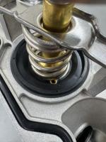 China High-quality thermostat 07D12111AP for Land Rover for sale