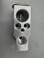 China One-stop purchase of expansion valve 8W0 820 679 for Q8 for sale