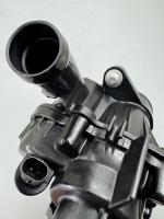 China Hot selling thermostat assembly 2702000315. for Mercedes Benz 270 for sale
