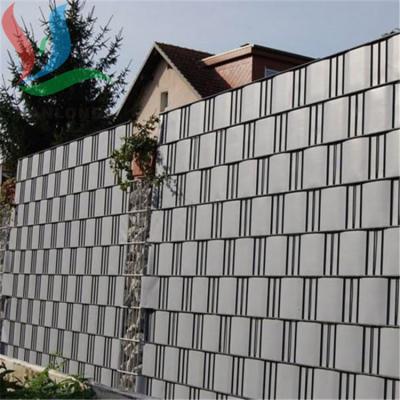 China 200D×300D 18×12 400GSM PVC Privacy Fence Fabric for Garden Protection - 35-70m Roll Length for sale