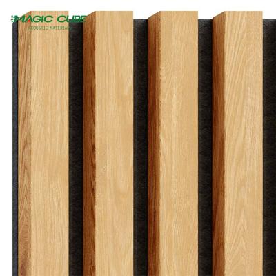China Customizable Design Wooden Vertical Slat Wall For Office Building Redesign for sale