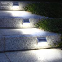 China Solar Wall Lamps with Automatic Night Activation and 1.2V 700mAh AAA Battery Capacity for sale