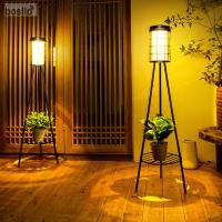 China Dual-Power Solar Lamps Solar Powered Outdoor Lights for Outdoor Lighting Needs for sale