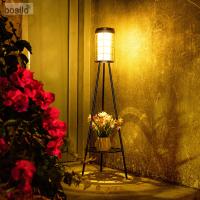 China Dual-Power Solar Lamps Solar Powered Outdoor Lights for Outdoor Lighting Needs for sale