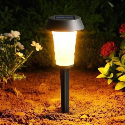 China 8-10 Hours Battery Life Solar Garden Lamps Stake Installation Type Warm White Color Temperature for sale