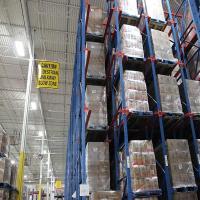 China Warehouse Storage Drive In Pallet Racking Powder Coating Heavy Duty Industrial Shelving for sale