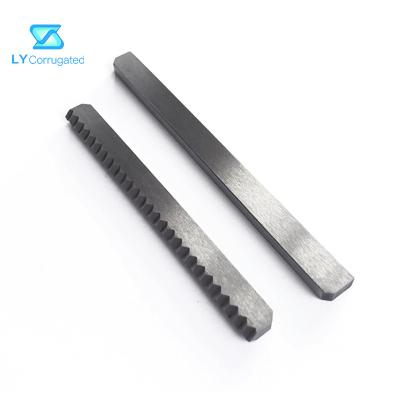 China 3mm Thick Zigzag Bag Cutting Knife Packaging Machine Steel Saw Serrated Blade for sale