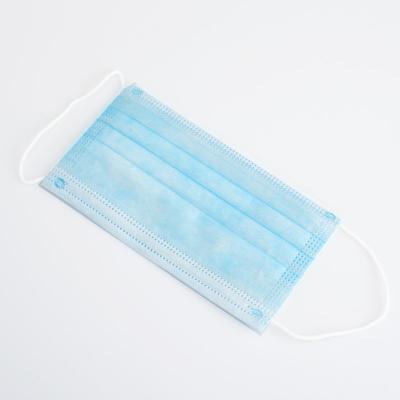 China Disposable Medical Face Mask 4 Fold Earloop 3 Ply BFE 99% 17.5x9.5cm CE FDA for sale