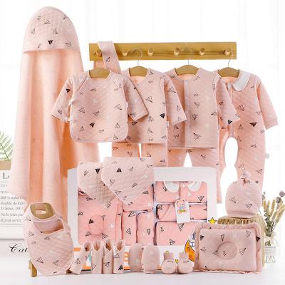 China Customizable 18 or 22 Piece Baby Gift Box Newborn Clothes Set 0-12 Months Winter Cotton for sale