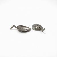 China 304 Grade Stainless Steel Teabag Rough Texture Steeping Tea Leaves in Hot Water for sale