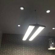 China 240W Linear LED Low Bay IP65 140Lm/W High Efficiency Linear Suspension Lighting for sale