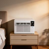China 1881 BTU Mini Office AC Lightweight Small Compact Air Conditioners 280W for sale