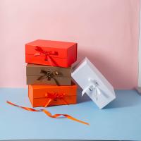 China Folding Rigid Candy Box 23x18x10cm Corrugated Cardboard Clothing Gift Box with Custom Logo Printing for sale