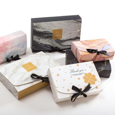 China Custom Kraft Paper Cosmetic Shipping Boxes with Foil Stamping & UV Coating - White Cardboard Gift Packaging 24-Hour Quoting for sale