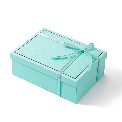 China Custom Mint Green Carton Box with Pink Stackable Design - White Cardboard Luxury Packaging for Cosmetics & Jewelry for sale
