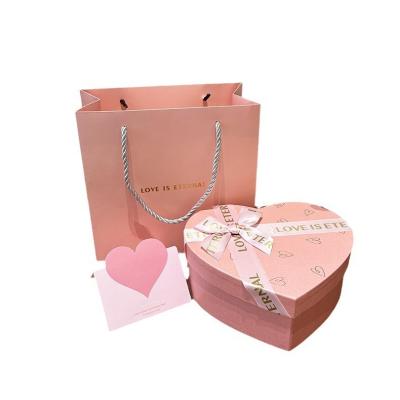 China Custom Pink Heart Greeting Card Box Set with Tote Bag - Cardboard Presentation Packaging for Weddings for sale