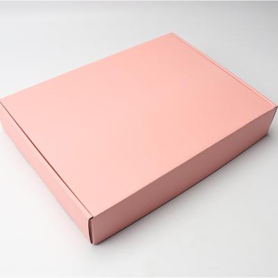 China Custom Stackable Corrugated Gift Boxes - Emerald Green with Silver Foil & Gold Metallic Finishes | White Cardboard/Kraft Paper Material for sale