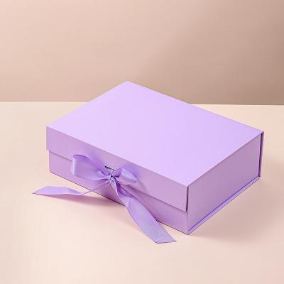 China Custom Colorful Magnetic Gift Boxes Matte Cardboard Packaging with Geometric Design for Luxury Gifts for sale