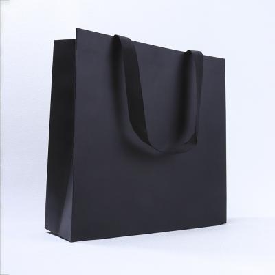 China Elegant Foldable Gift Bags crafted to enhance product appeal and provide a packaging experience for retail and gifting for sale