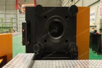 China CE  Bucket Injection Molding Machine 600 Ton Injection Molding Machine for sale