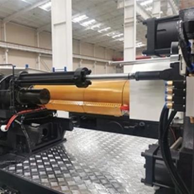 China Two Plate 1350T Bucket Injection Molding Machine Automatic Injection Moulding for sale