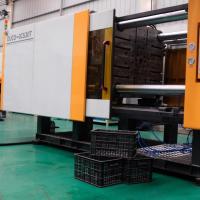 China Yellow 550t Servo Motor Injection Molding Machine For Plastic Crate for sale