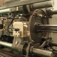 China Ouco 480t Servo Horizontal Injection Molding Machine For Plastic Beer Basket for sale